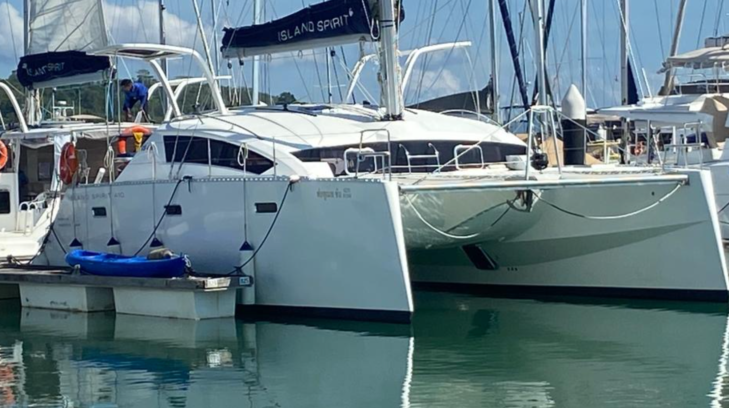 Island Spirit 410 – Fortunate Sun